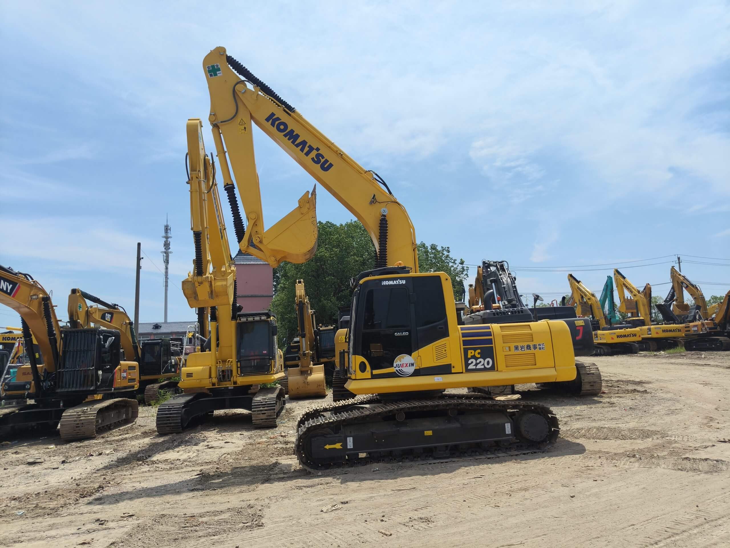 Used Komatsu PC220 Crawler Excavator - Juexin Machinery